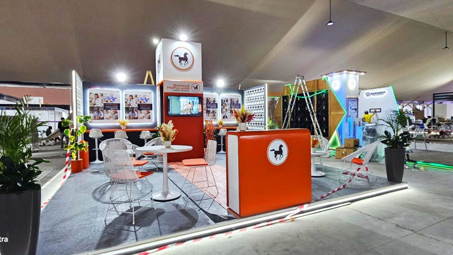 Création et location & fabrication de stands au Maroc – Standing Event